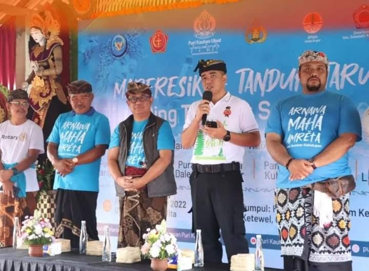 “Tandur Taru”, Upaya Hijaukan Pantai Tangkal Abrasi - Pos Merdeka