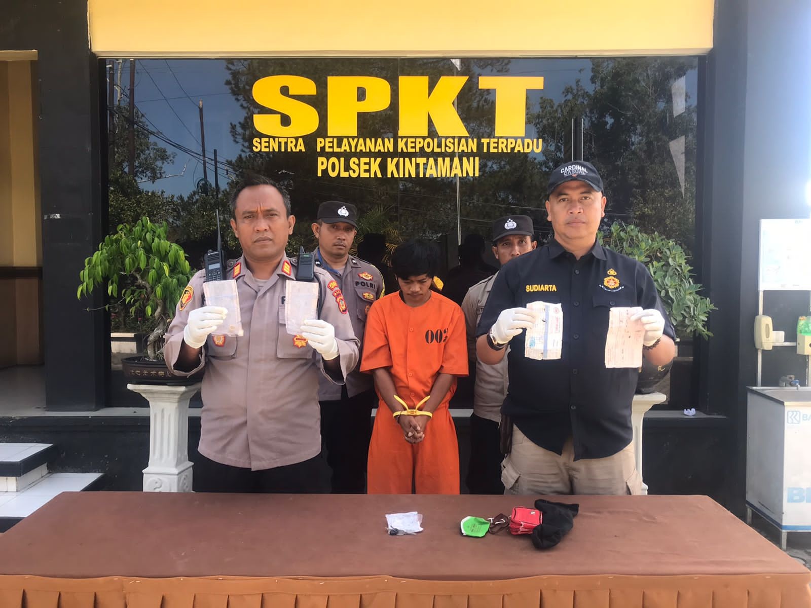 Satroni Tiga Rumah, Pasti Ditangkap Polisi - Pos Merdeka